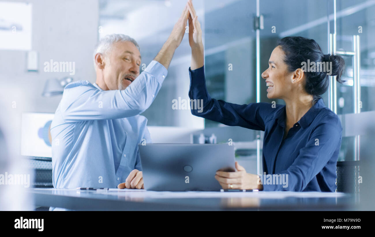 Teamwork winners hi-res stock photography and images - Alamy