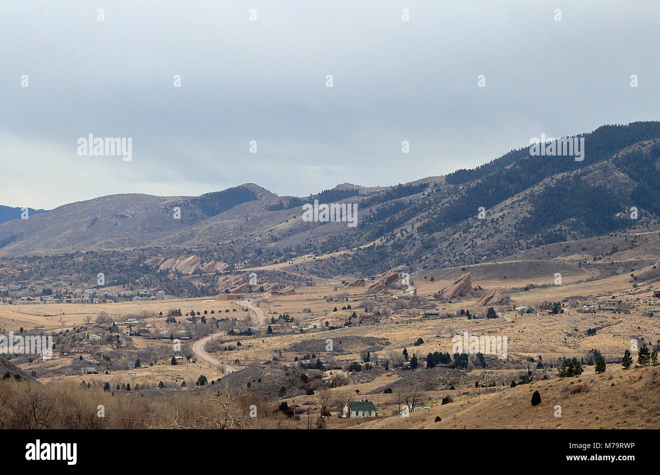 Red rocks mountain park hi-res stock photography and images - Alamy