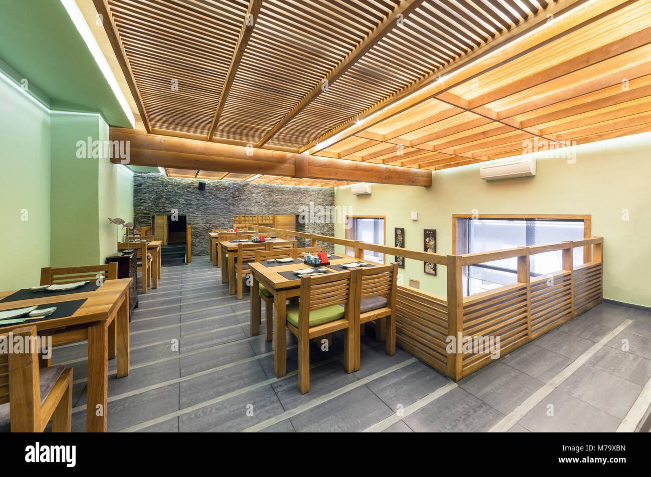 MOSCOW - AUGUST 2014: Interior of the Japanese restaurant "SEIJI" in ...