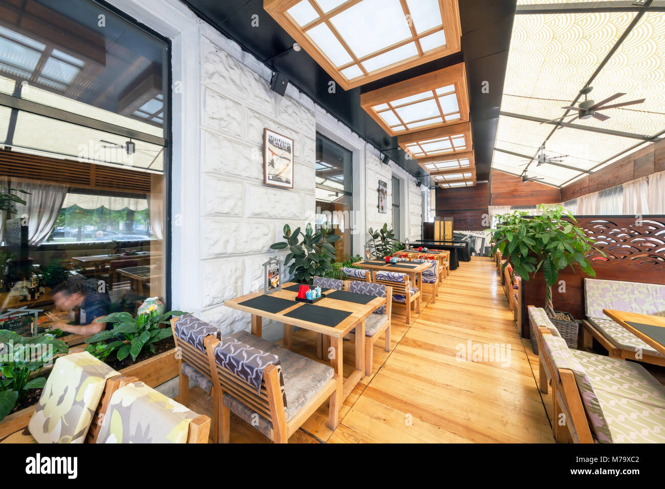 MOSCOW - AUGUST 2014: Interior of the Japanese restaurant "SEIJI" in ...