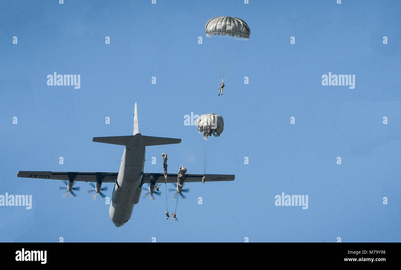 Special Tactics Airmen from the 24th Special Operations Wing perform a ...