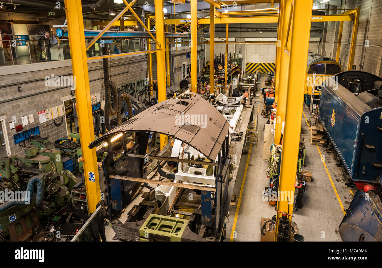 Locomotive repair hi-res stock photography and images - Alamy