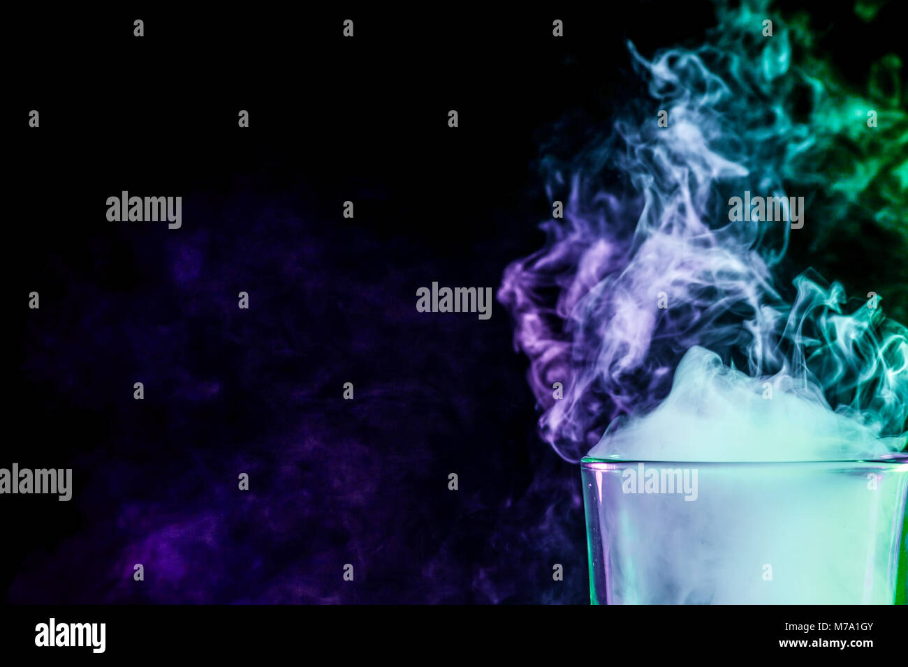 What is a dry herb vape hi-res stock photography and images - Alamy
