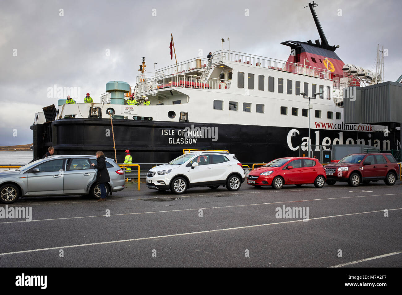 Oban ferry terminal hi-res stock photography and images - Alamy