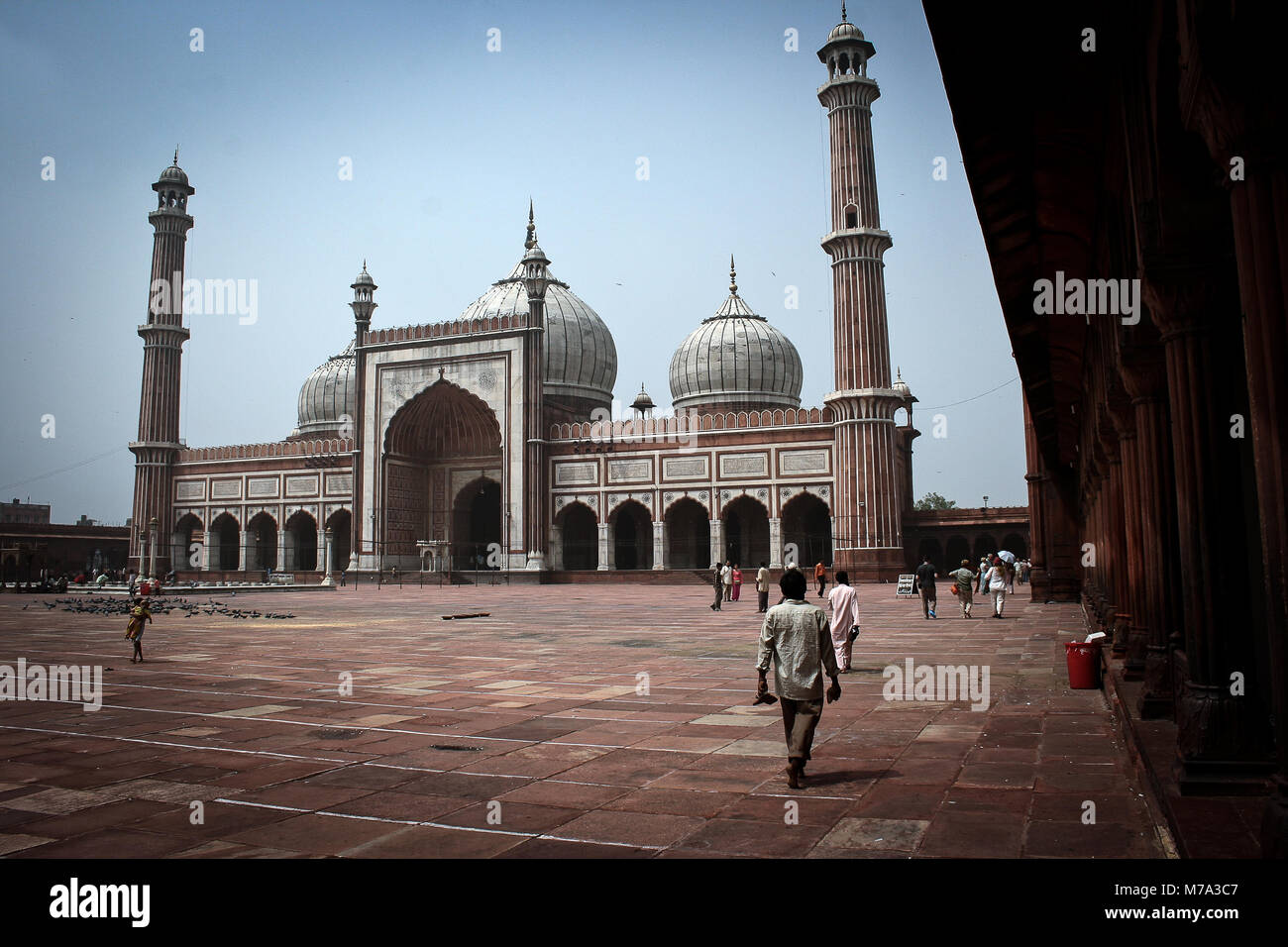 New Delhi, India: the Jama Masjid mosque of Delhi Stock Photo - Alamy