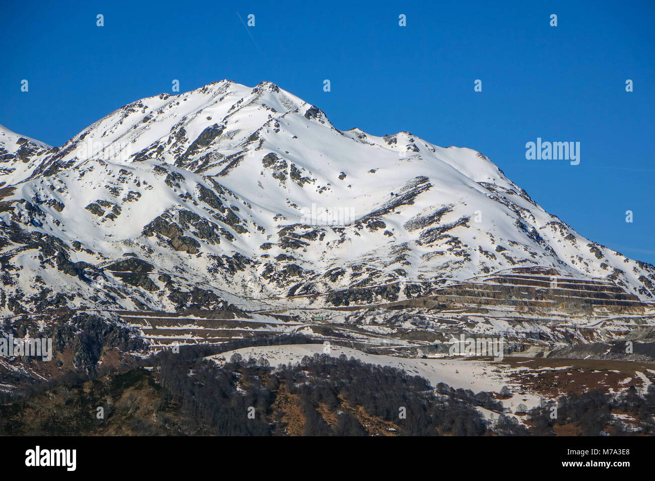 Talc quarry, luzenac france hi-res stock photography and images - Alamy