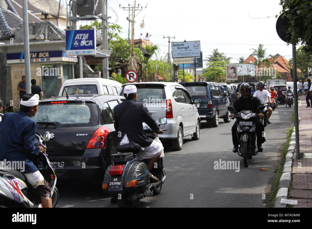 Traffic jam in Ubud Bali Stock Photo - Alamy
