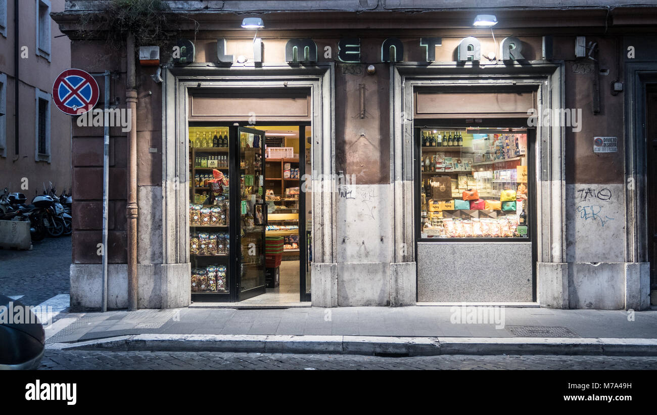 Deli in Rome, Italy Stock Photo - Alamy