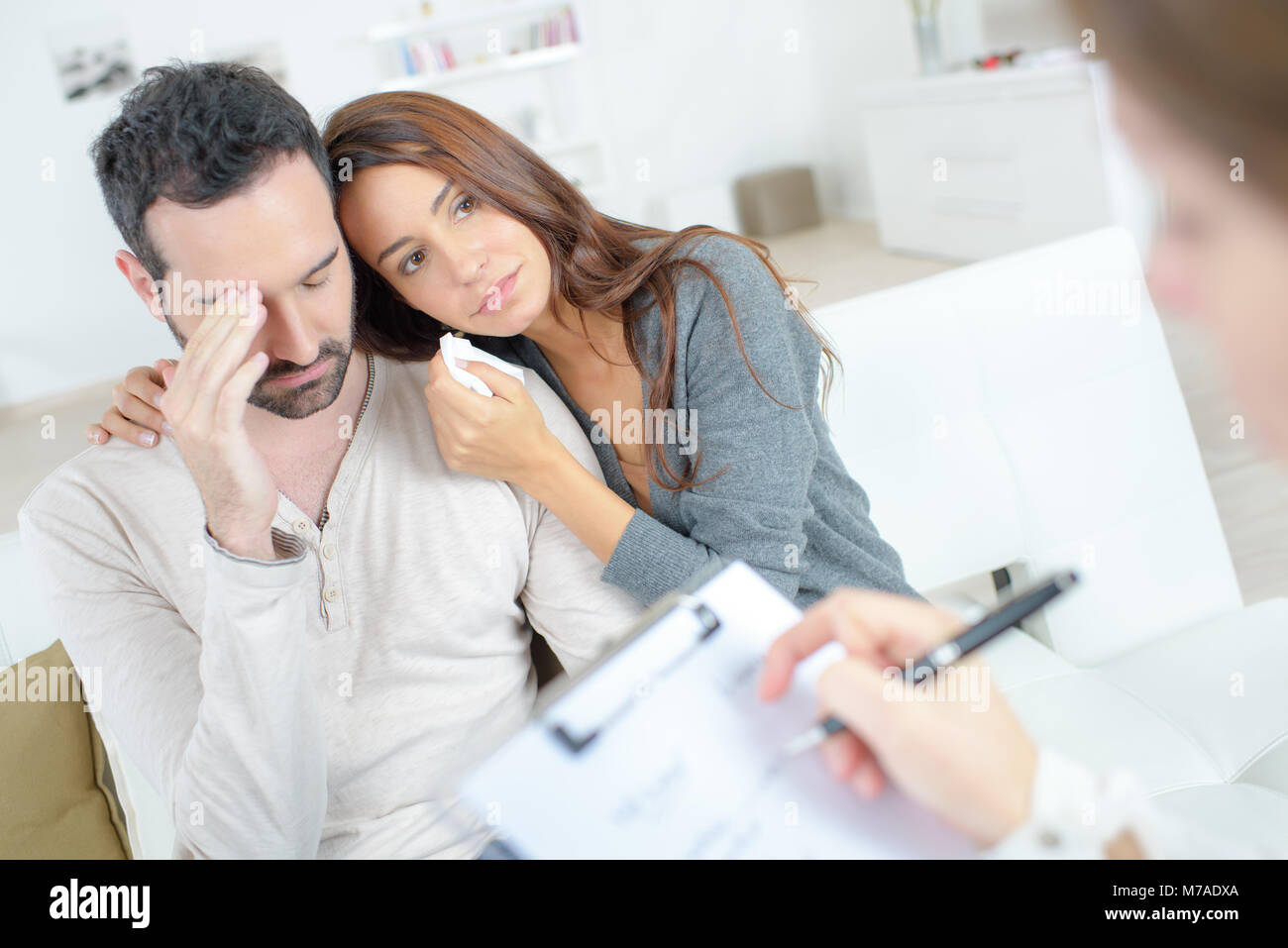 Couple in distress hi-res stock photography and images - Alamy