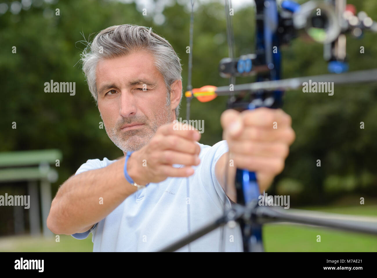 pulling the string Stock Photo - Alamy