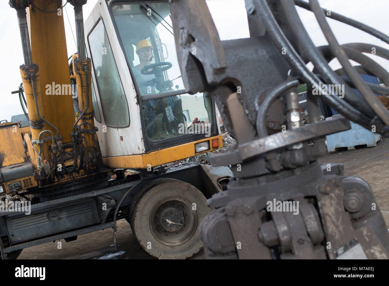 Cargo crain hi-res stock photography and images - Alamy