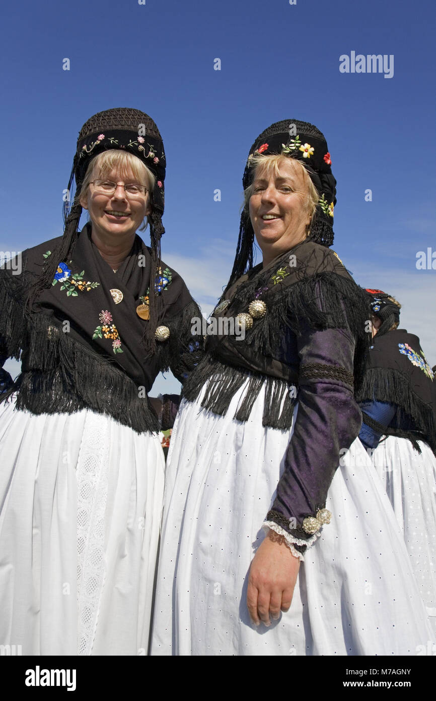 Big festival with traditional costumes on the Hanswarft, Hallig Hooge ...