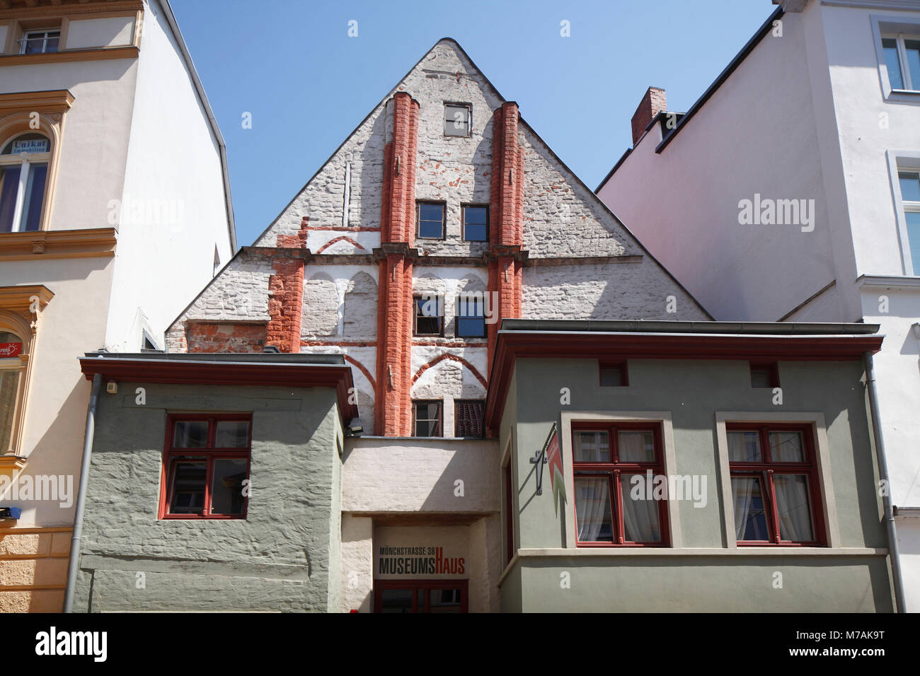 The Museumshaus Mönchstrasse 38, medieval Krämerhaus, STRALSUND MUSEUM ...
