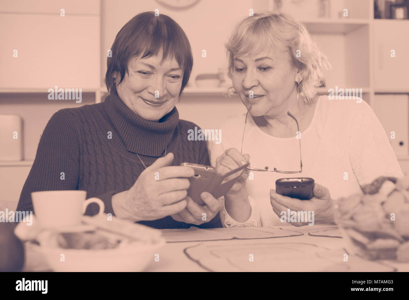 Two women chatting over tea hi-res stock photography and images - Alamy