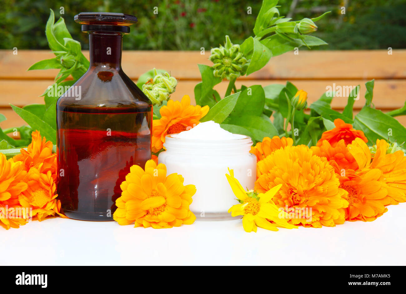 Marigold products hi-res stock photography and images - Alamy