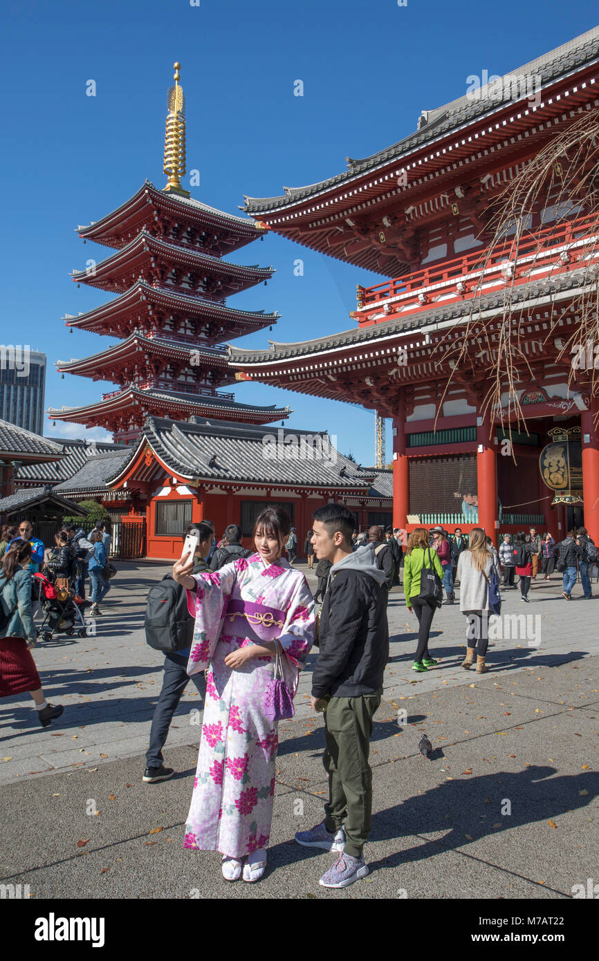 Sensoji temple hi-res stock photography and images - Alamy