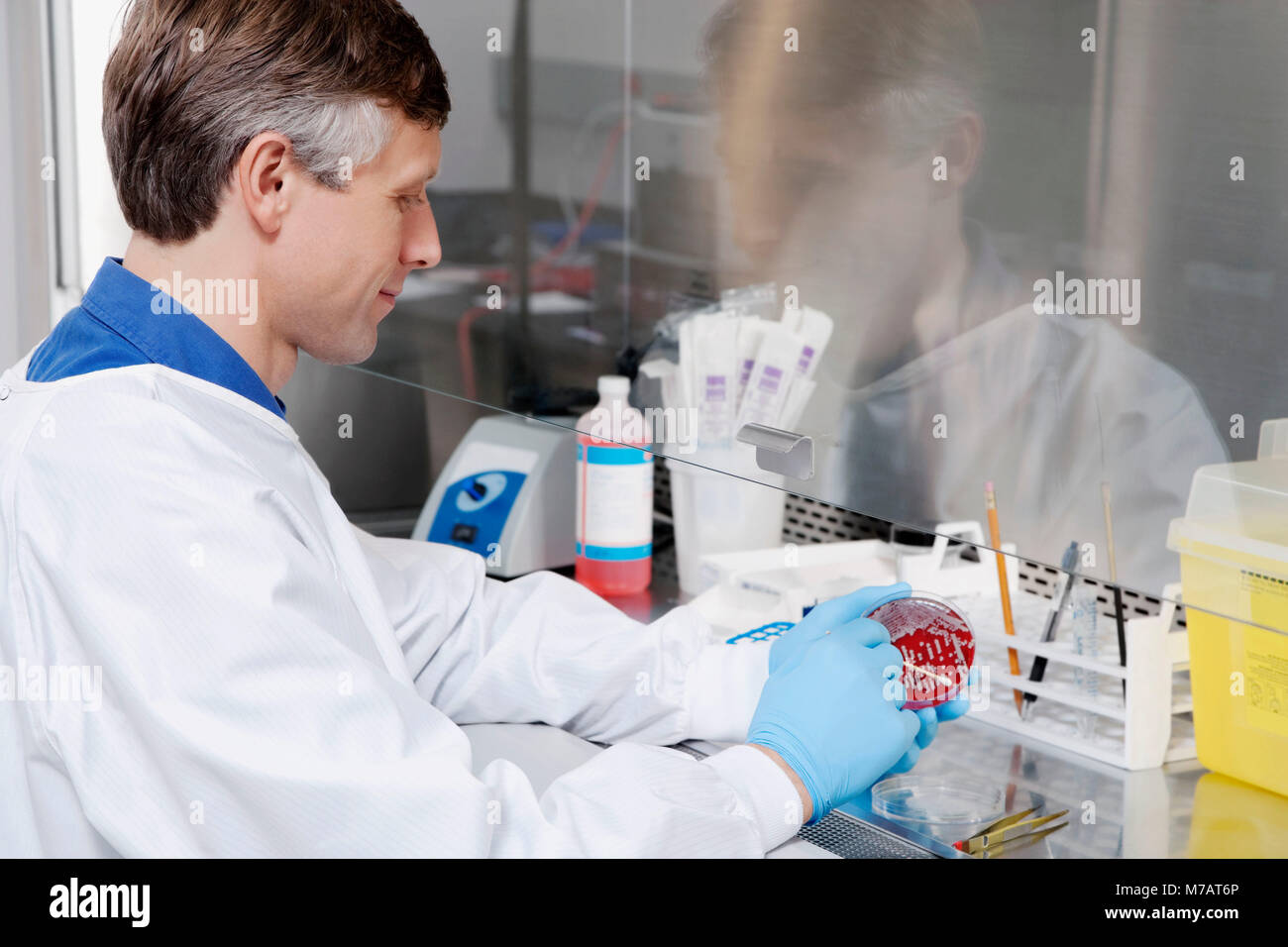 Medical detection doc hi-res stock photography and images - Alamy