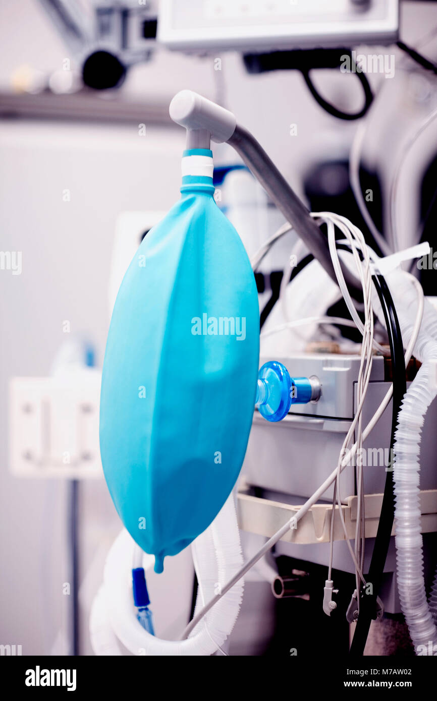Ventilator in an operating room Stock Photo - Alamy