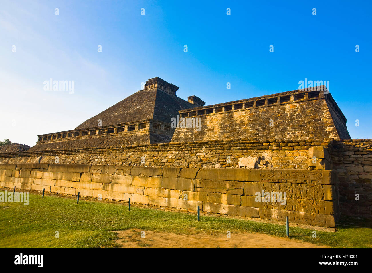 Old ruins of a building, El Tajin, Veracruz, Mexico Stock Photo - Alamy