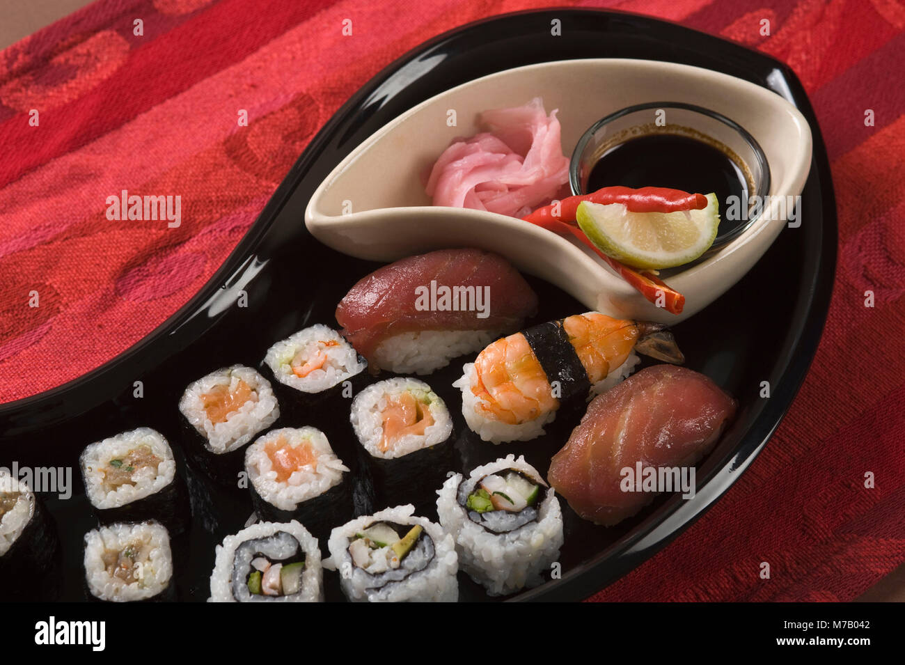 Japanese fruit platter hi-res stock photography and images - Alamy