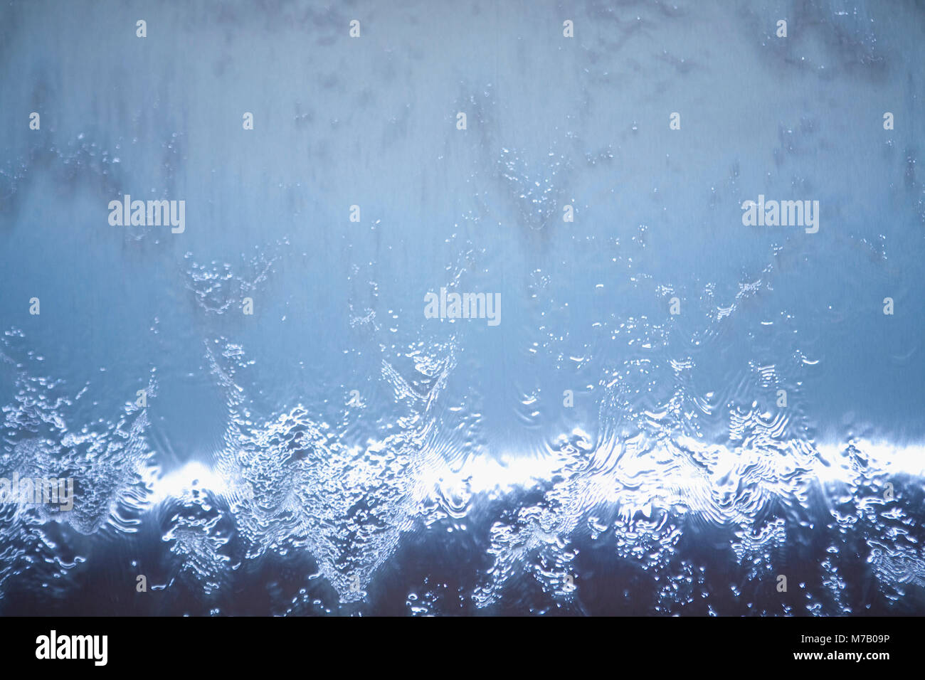 Close-up of air bubbles rising underwater Stock Photo - Alamy