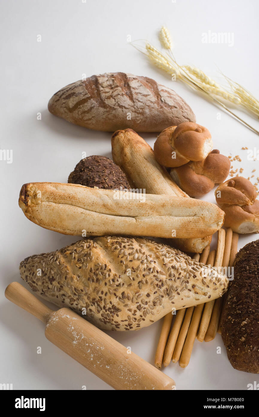 Rolling pin with bread Stock Photo - Alamy