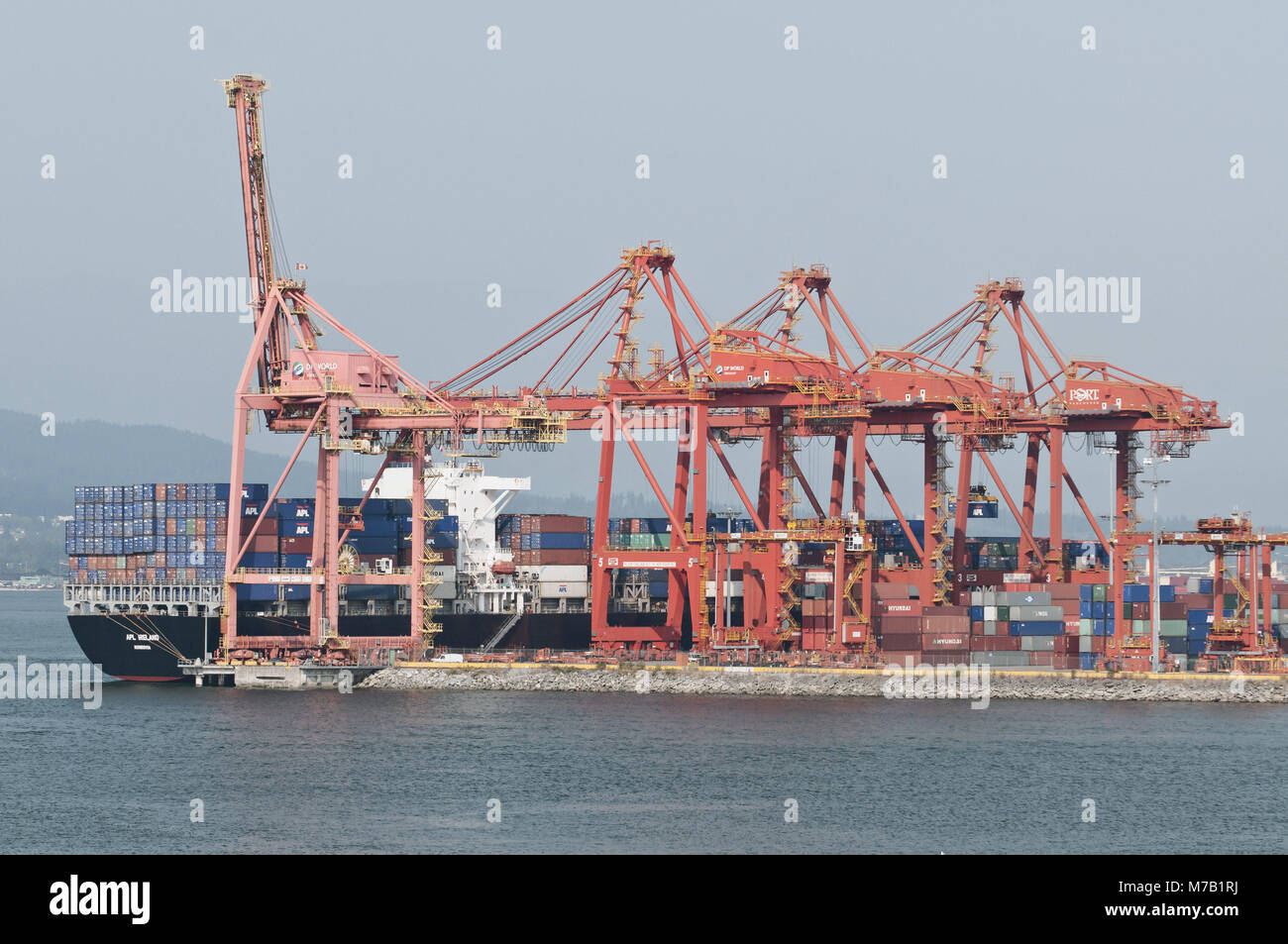 Vancouver, British Columbia, Canada. 04th Aug, 2010. A container ship ...