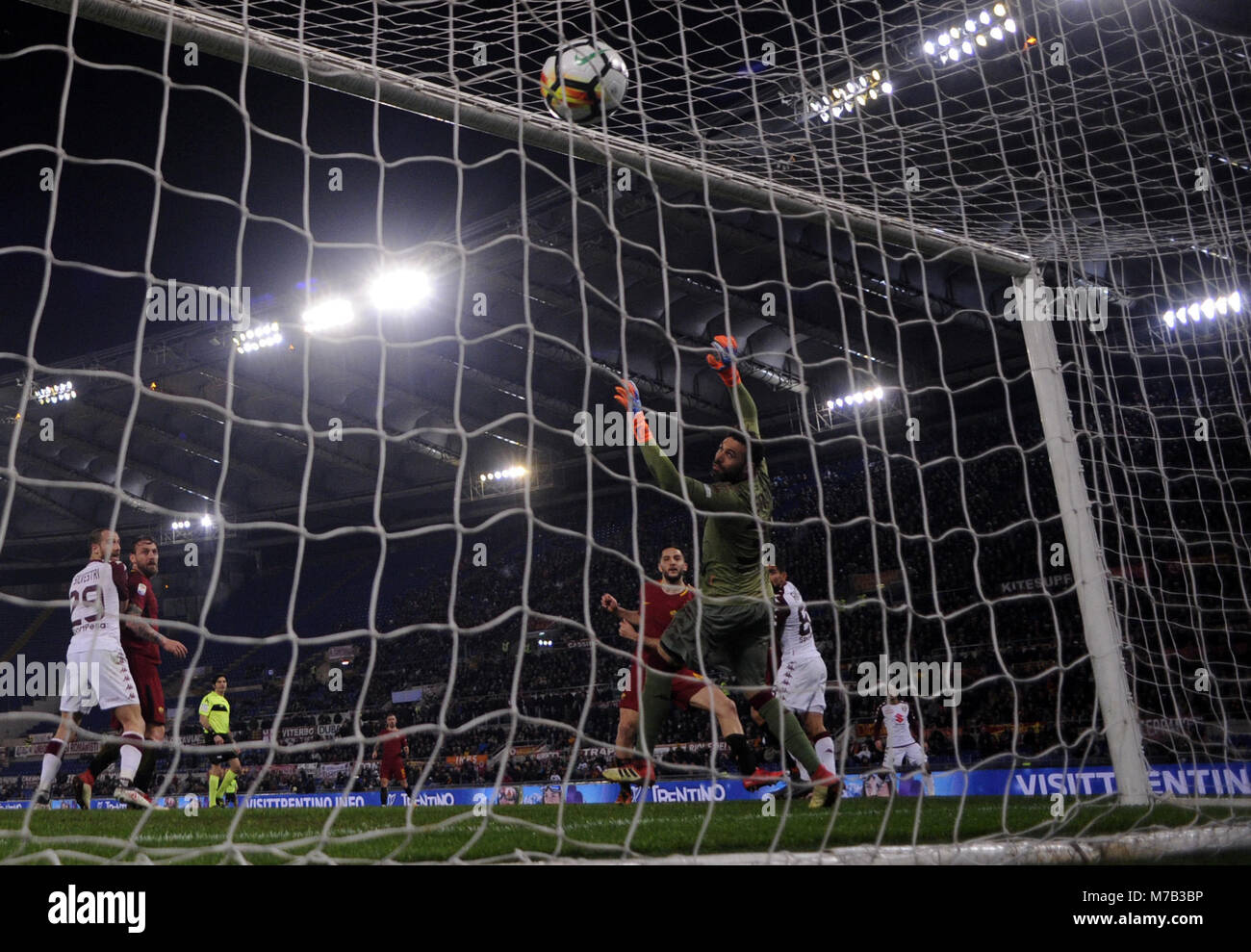 Rome, Italy. 9th Mar, 2018. Roma's Kostas Manolas scores the first goal ...