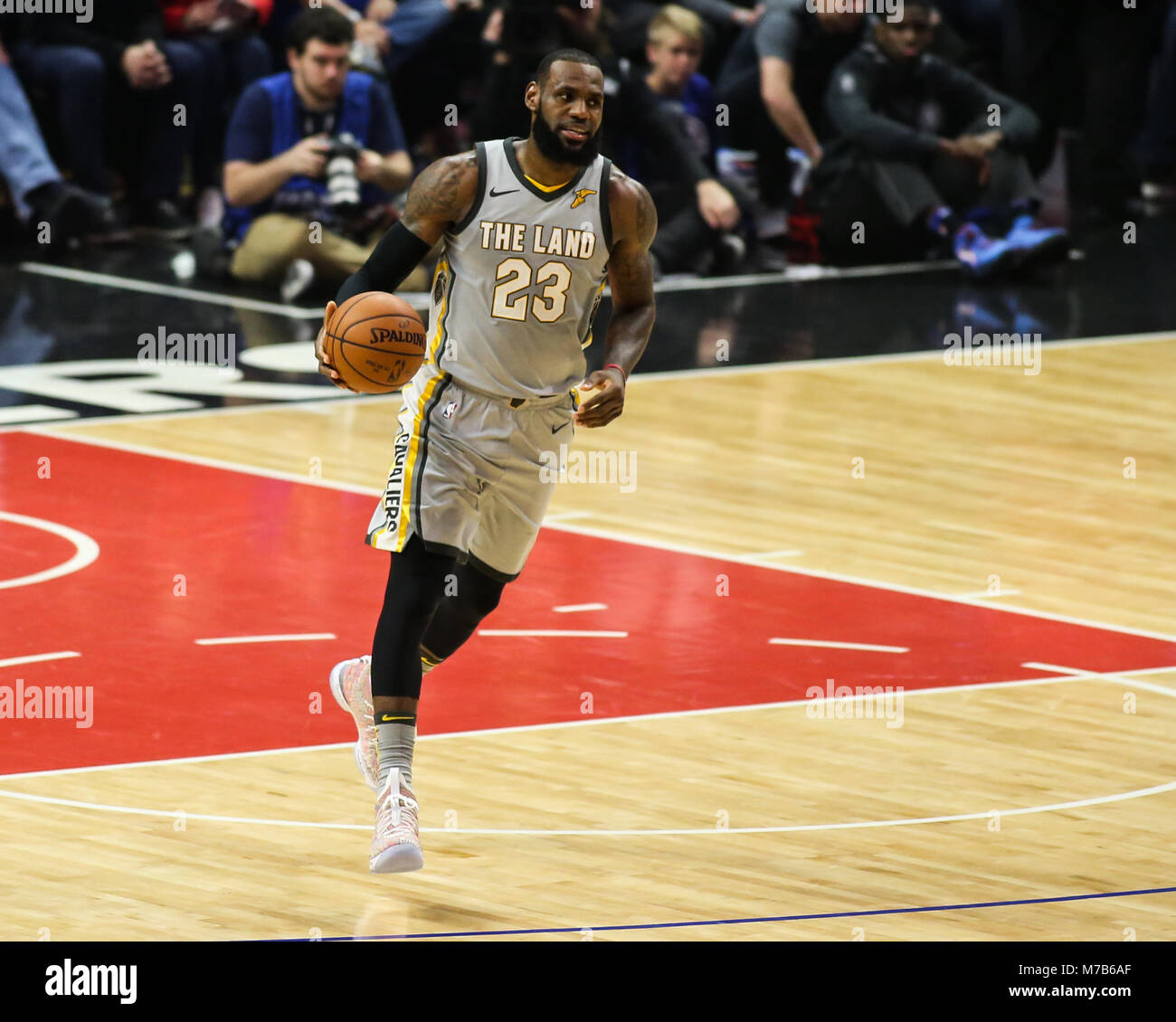 Lebron james cavaliers 2018 hi-res stock photography and images - Alamy