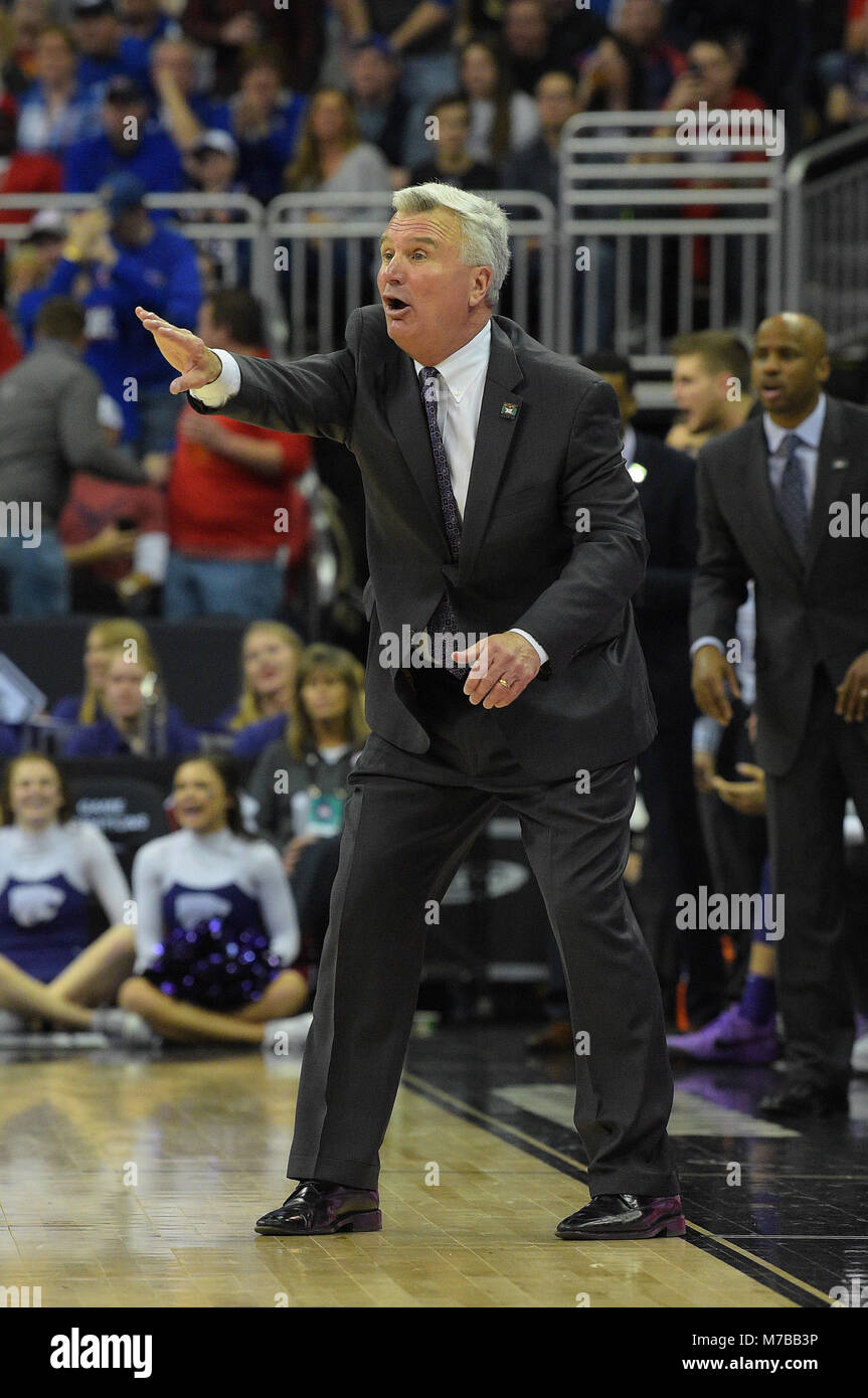 March 09, 2018:Kansas State Wildcats head coach Bruce Weber during the ...