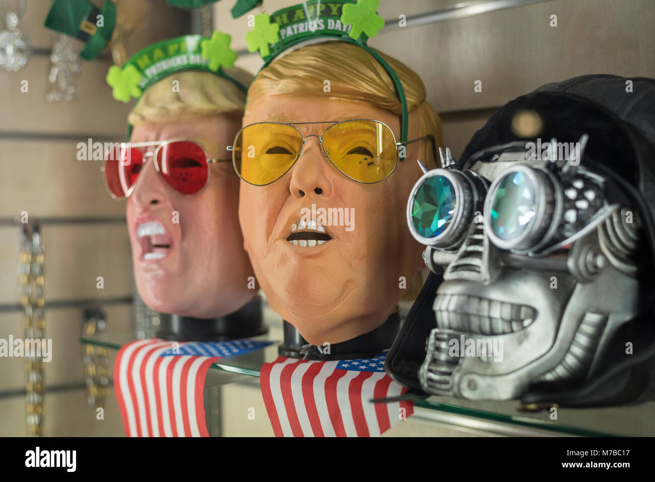 Kim jong un masks hi-res stock photography and images - Alamy