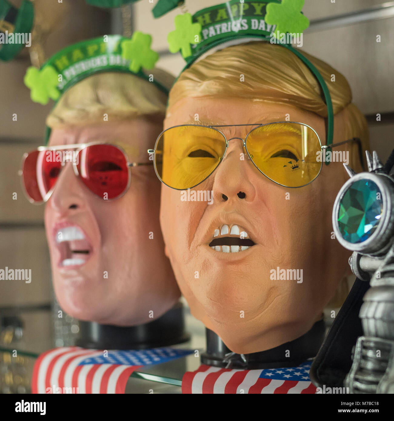 Kim jong un masks hi-res stock photography and images - Alamy