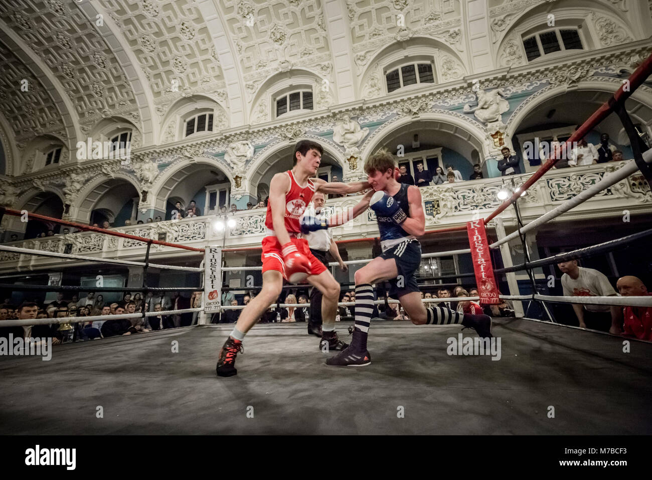 Oxford, UK. 9th March, 2018. Oxford(blue) vs Cambridge(red). 111th ...