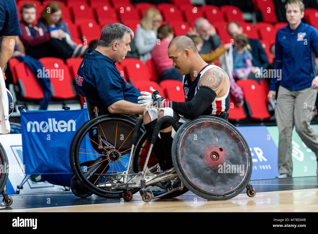 Coach wheelchair team hi-res stock photography and images - Alamy