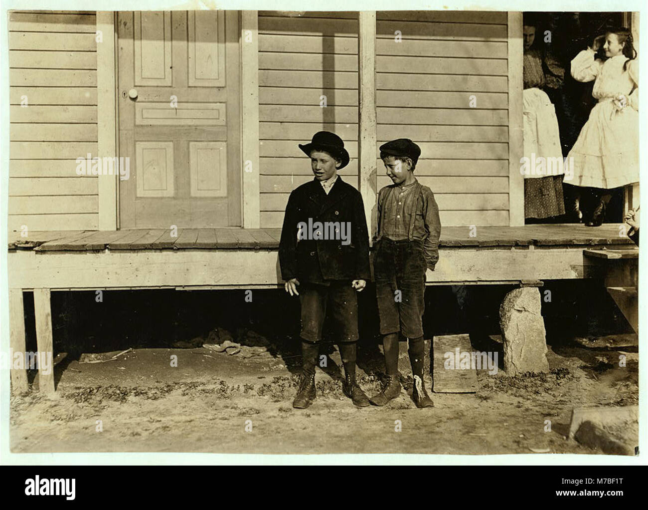 Old stoop hi-res stock photography and images - Alamy