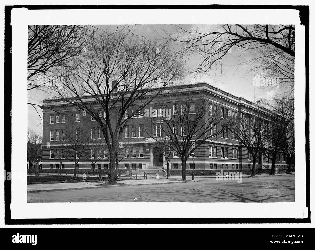 Early 1900s business high school hi-res stock photography and images ...