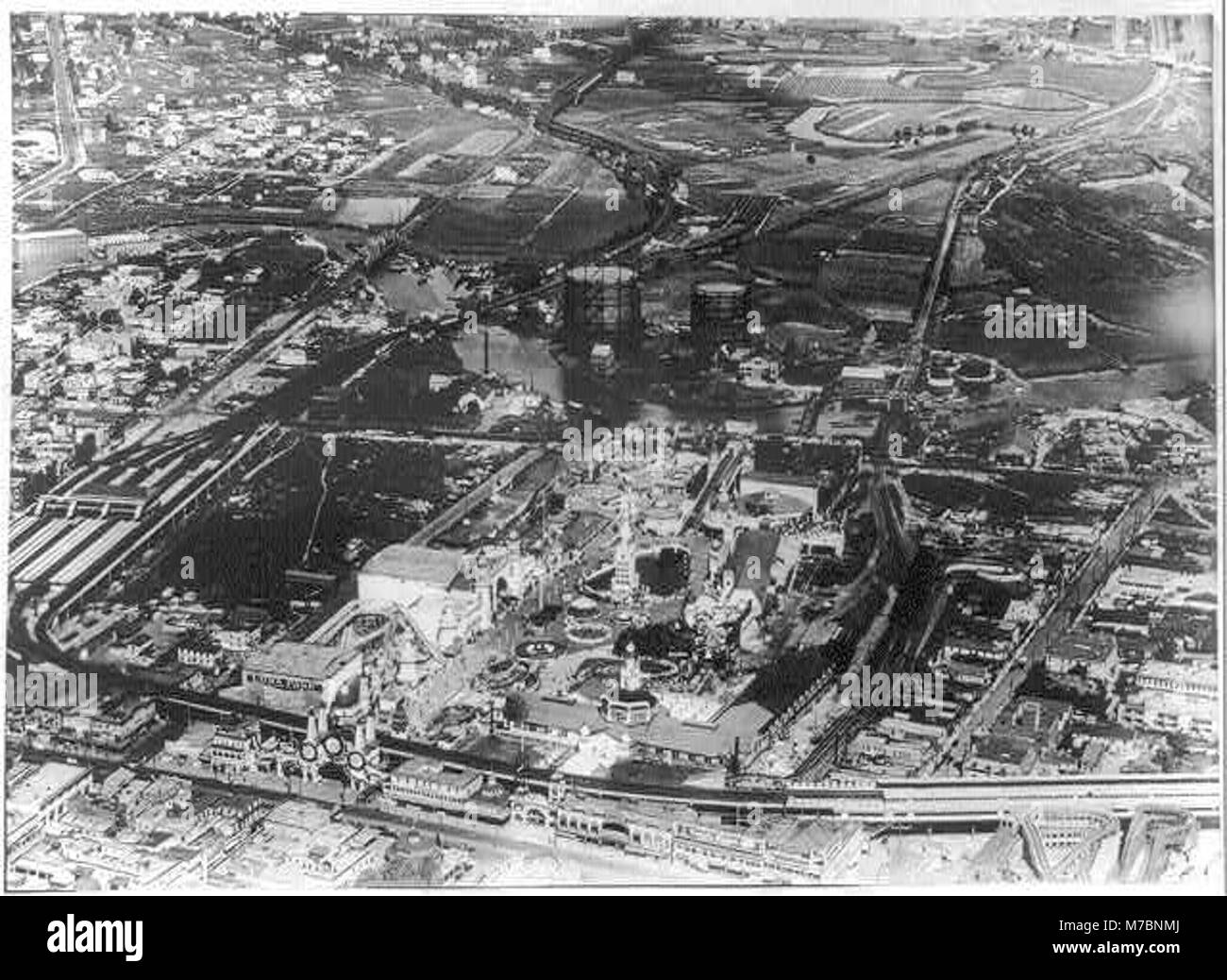 Vintage aircraft captured in Black and White Stock Photos & Images - Alamy