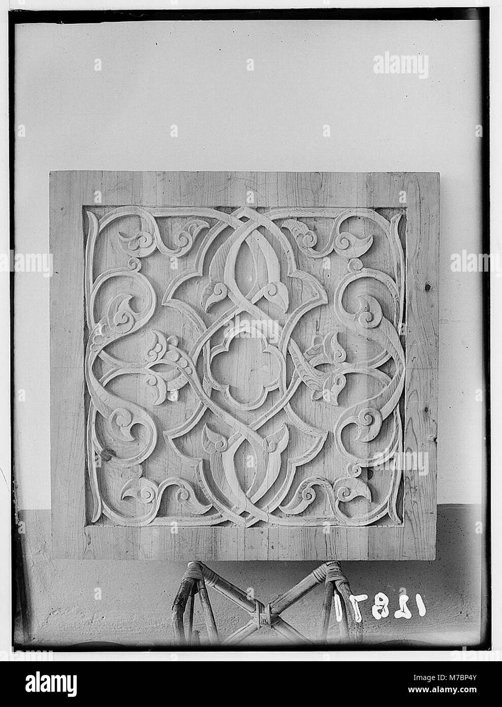 A wood carving pattern, created as a design for the Al-Aqsa Mosque ...