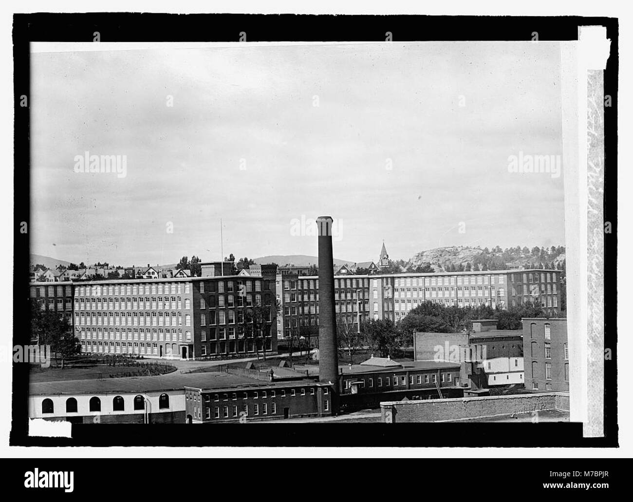 Textile mill england 19th century hi-res stock photography and images ...