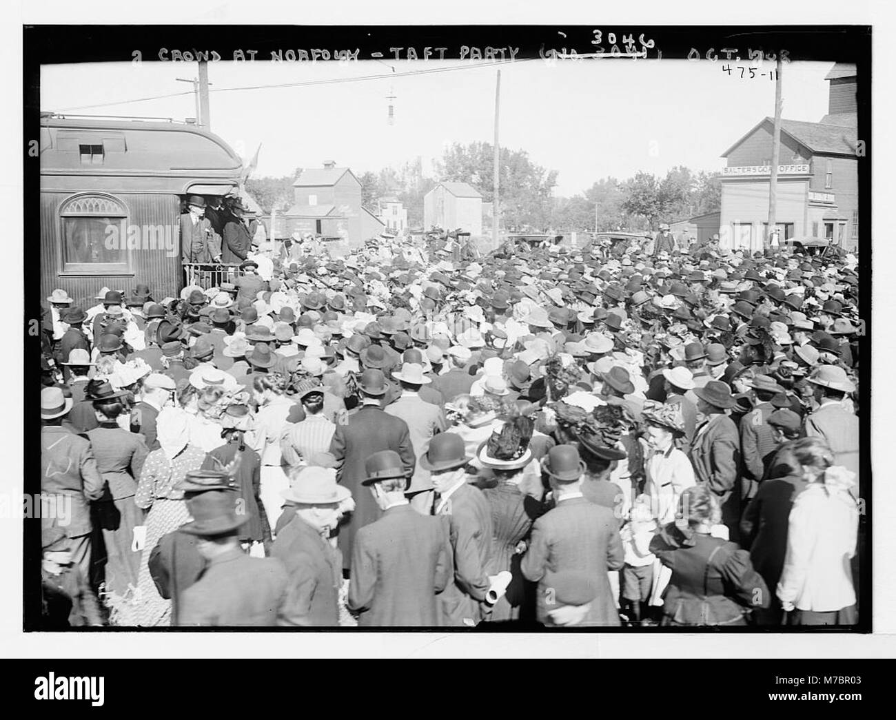 A photograph of a crowd in Norfolk during a visit by the Taft party ...