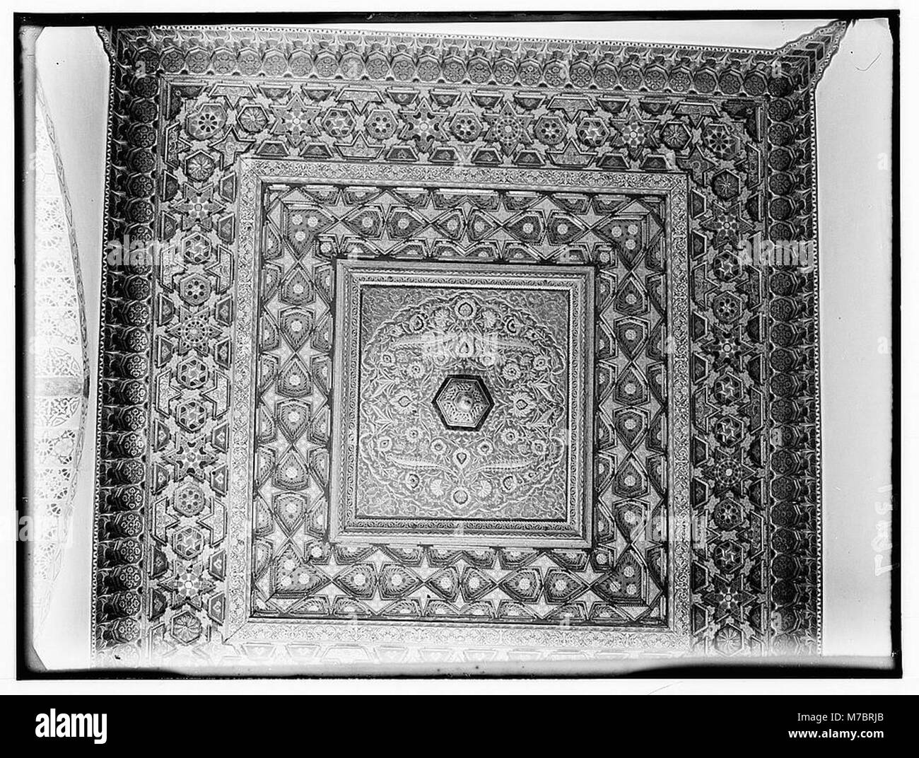 A detailed view of the reception room in the Palais Azem, Damascus ...