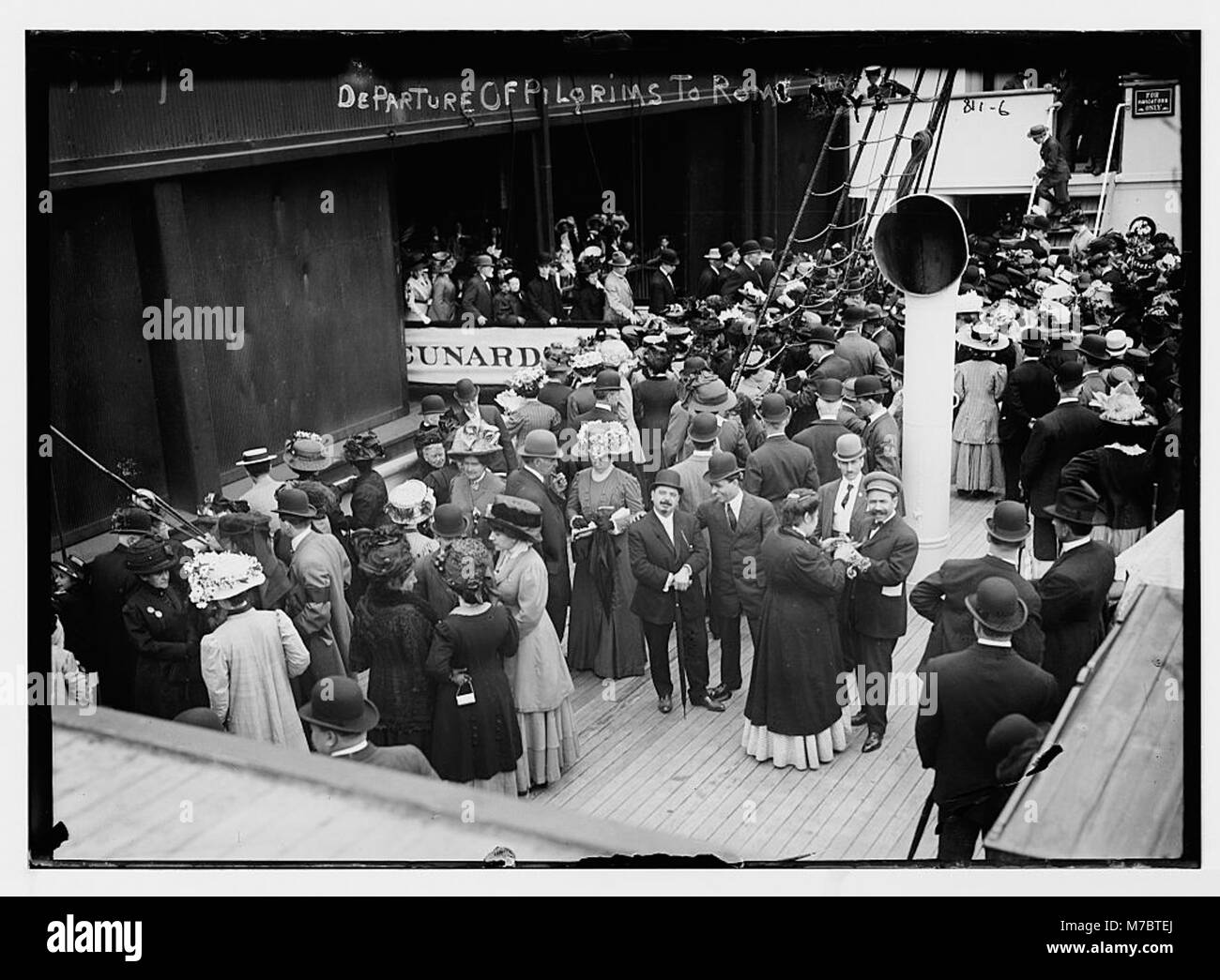 Ancient docks of rome hi-res stock photography and images - Alamy