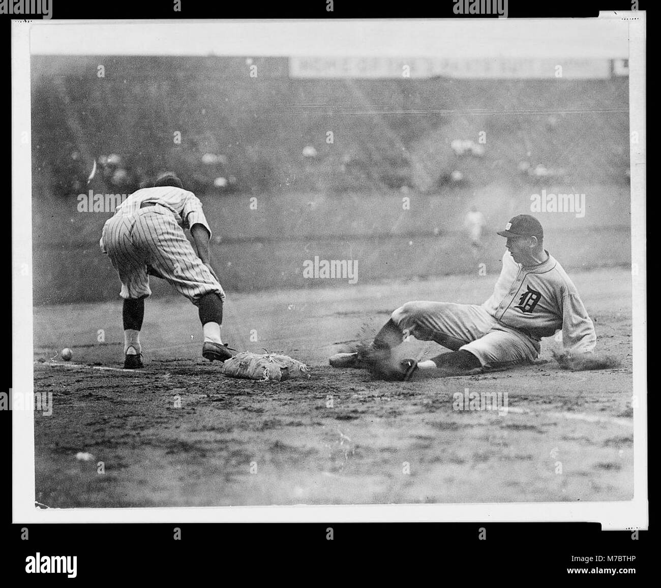 Action on ground Black and White Stock Photos & Images - Alamy