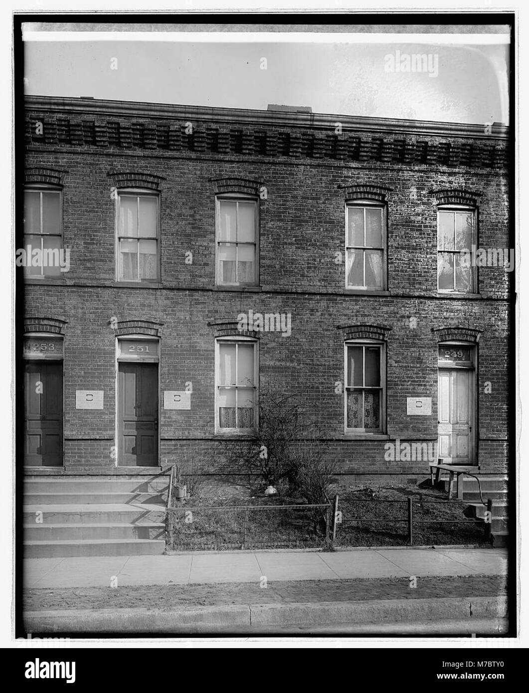 Historic residential building commercial Black and White Stock Photos ...