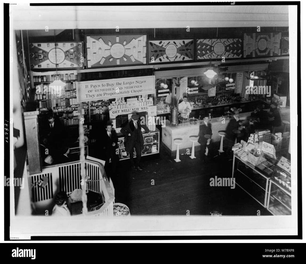Vintage Drug Store Soda Fountain High Resolution Stock Photography and ...