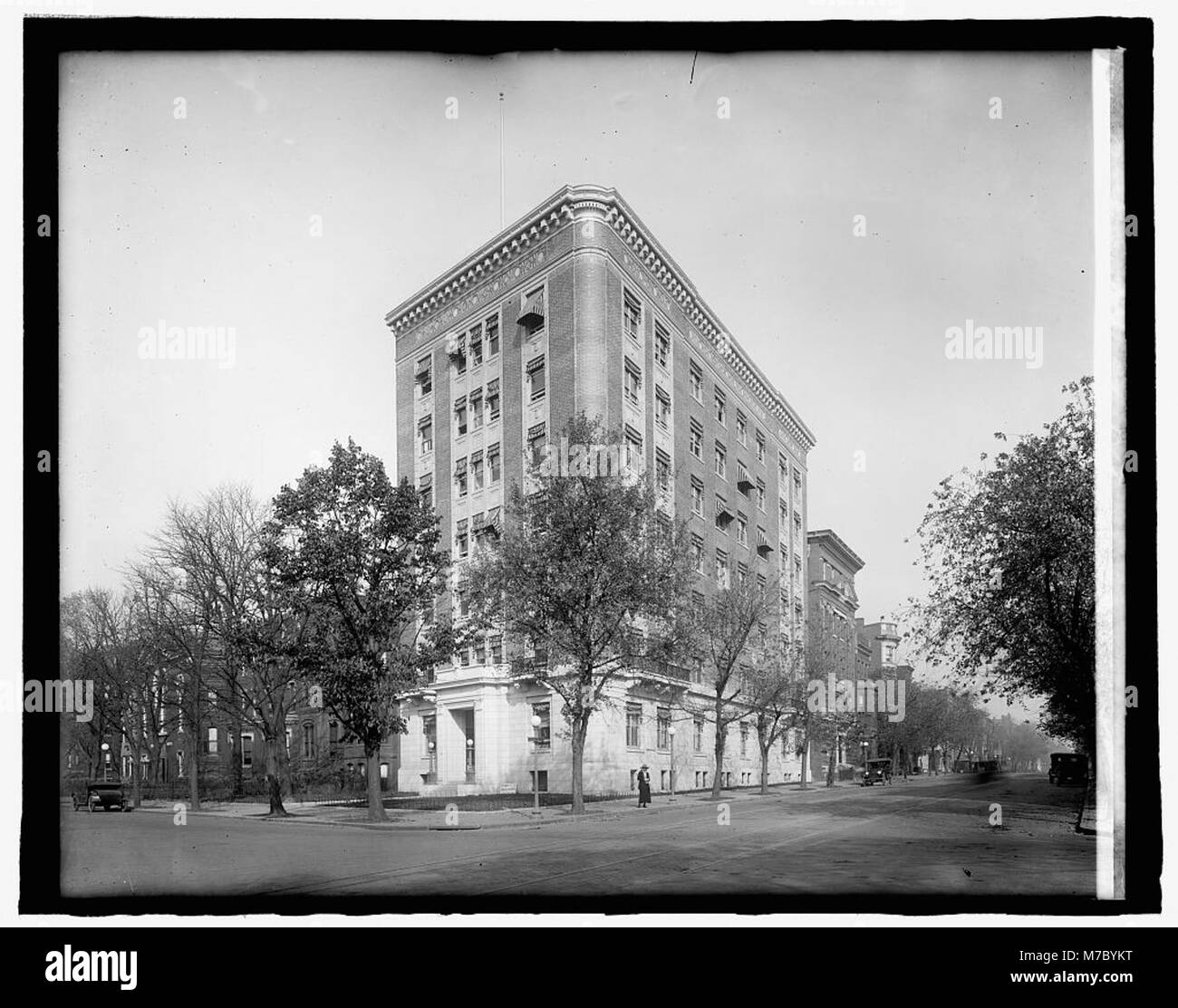 An image of the American Federation of Labor Building, symbolizing the ...