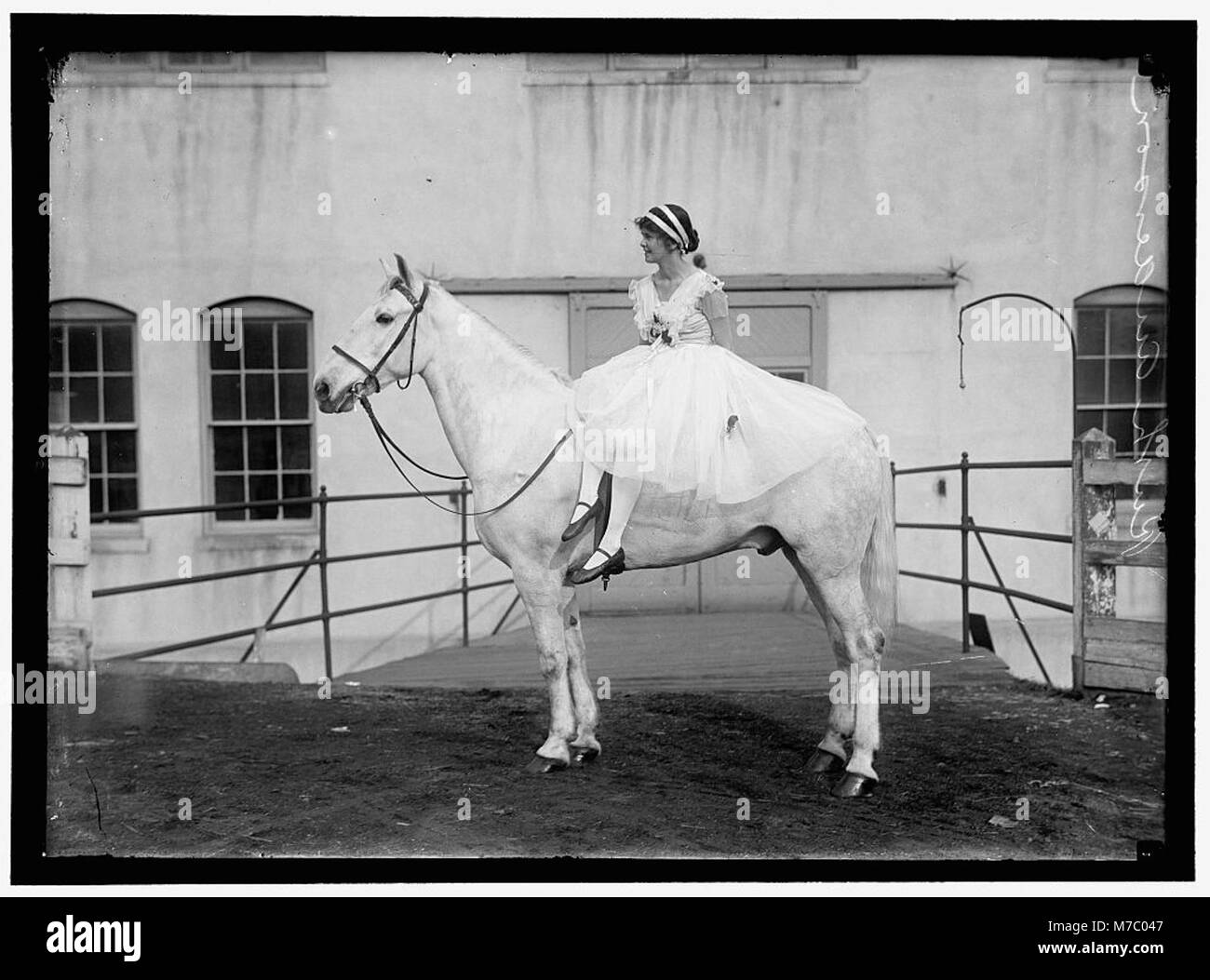 Ruth anderson hi-res stock photography and images - Alamy