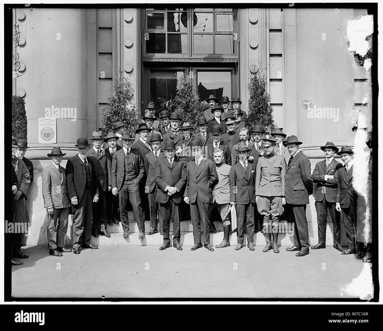 Around the dinner table Black and White Stock Photos & Images - Alamy
