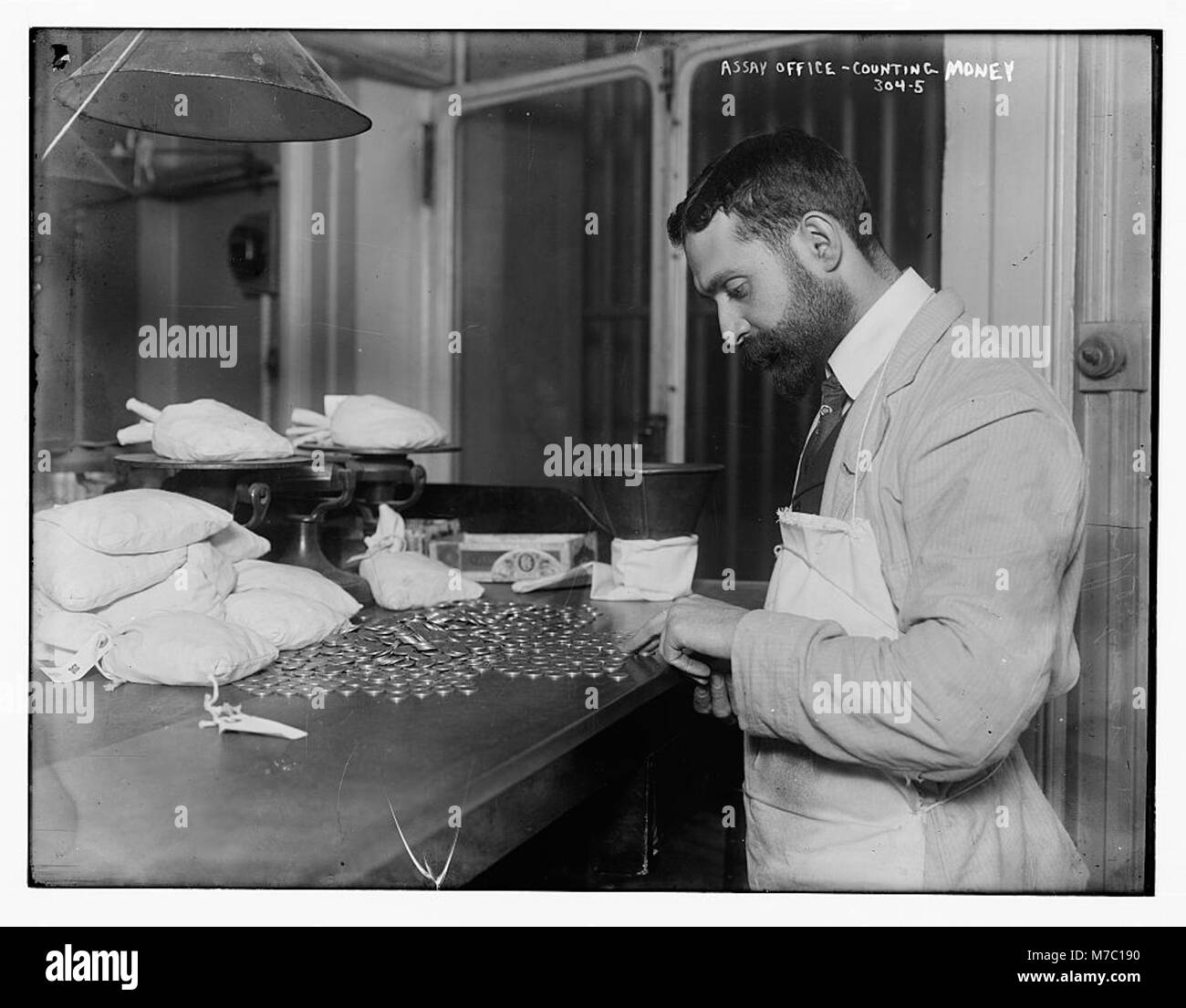 Work office money Black and White Stock Photos & Images - Alamy