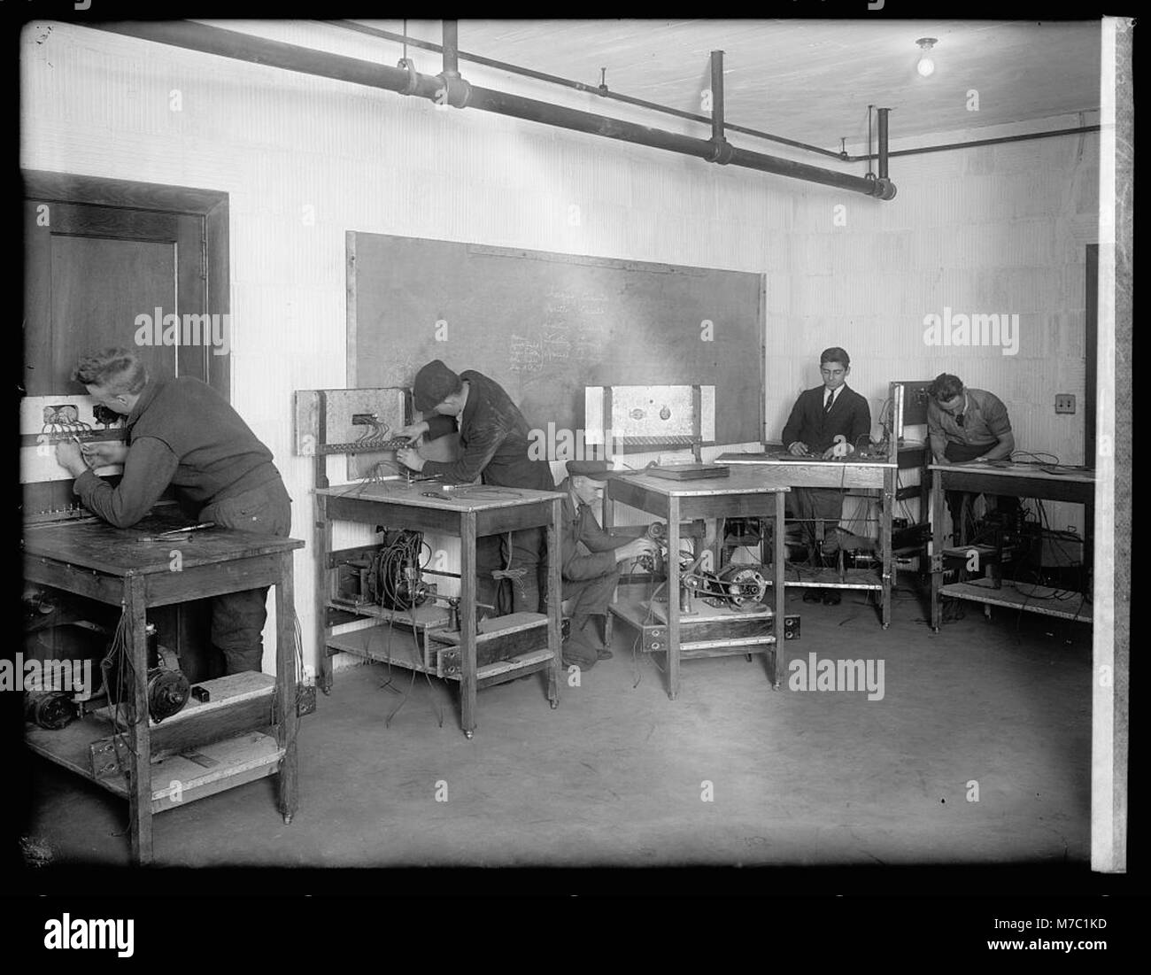 Industrial training classroom Black and White Stock Photos & Images - Alamy